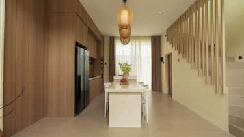 Villa Deluxe, 2 quartos, piscina privativa, vista para a piscina | Refeições no quarto