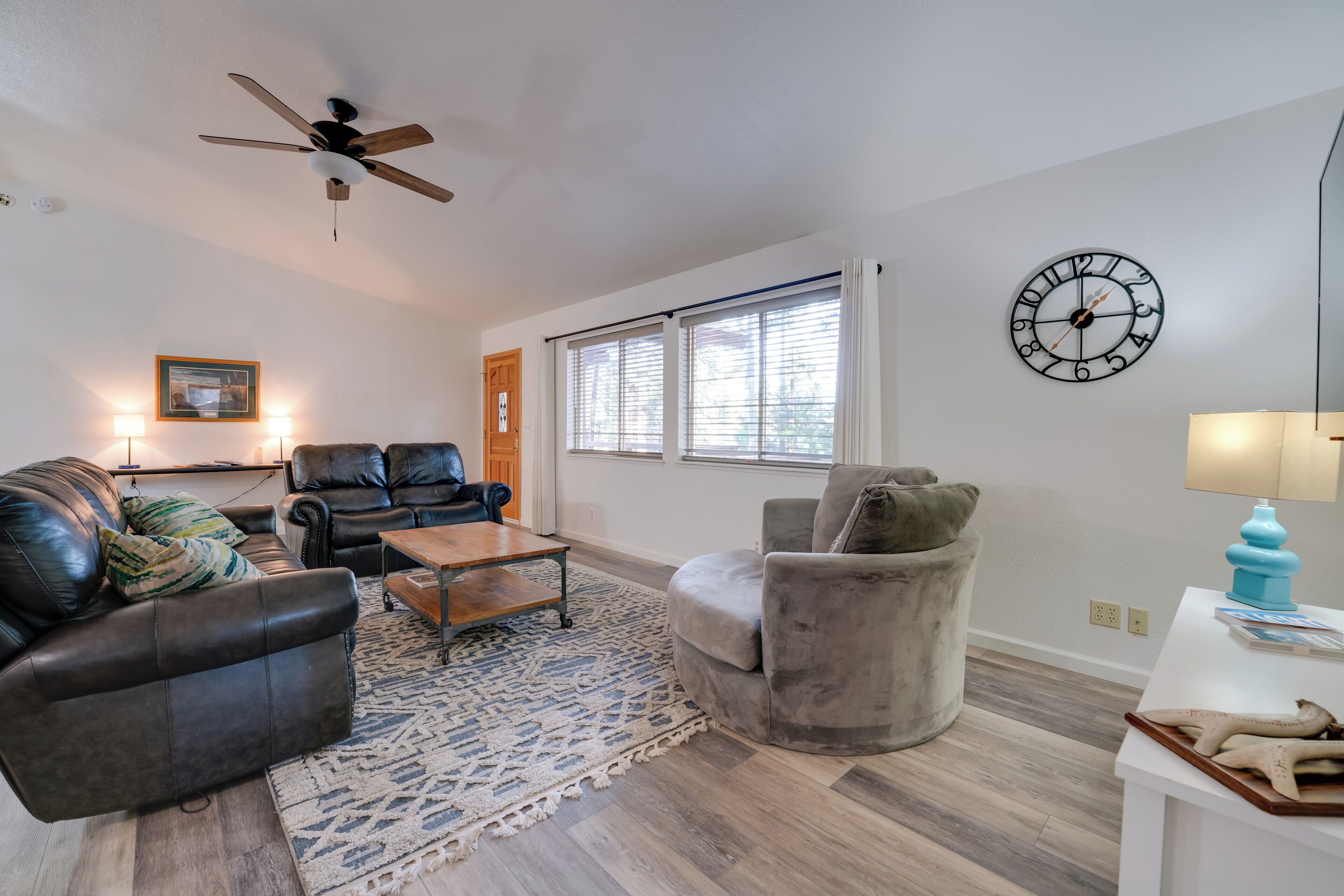 1 Mi To Lake Almanor! Northern Sierra Family Cabin - Chester, California, CA