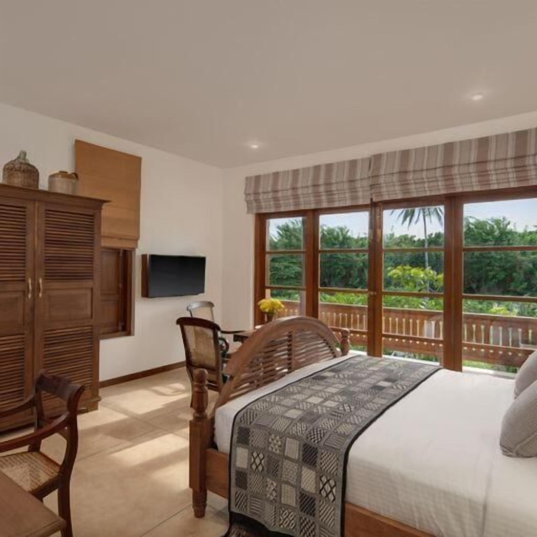 Cofres nos quartos, quartos à prova de som, Wi-Fi de cortesia