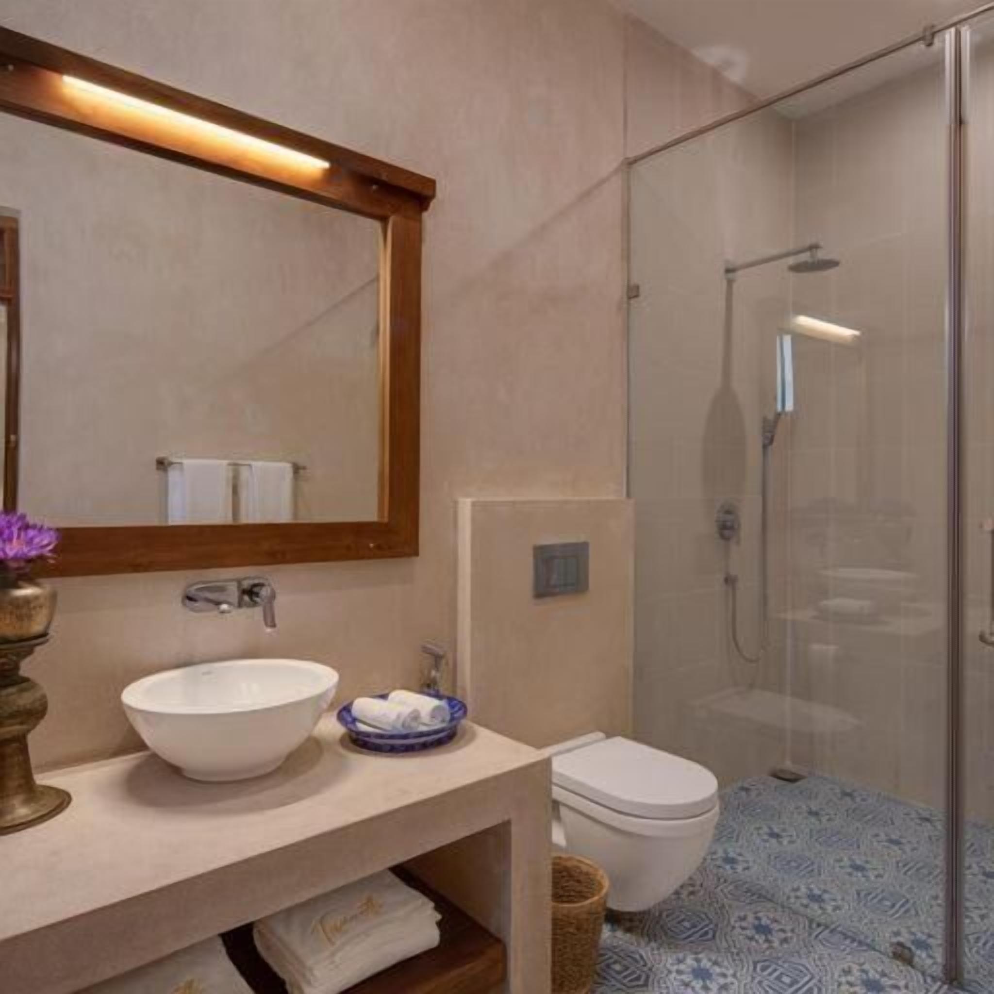 Quarto casal, vista para o jardim | Banheiro