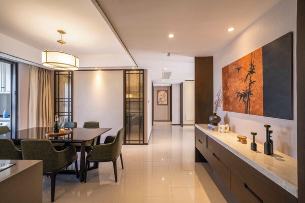 Tyms Gubei Apt 3br 2ba Near Takashimaya - Shanghai