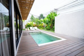 Vila design, 2 quartos, piscina particular | Terraço/pátio