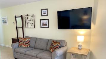 Apartamento em Condomínio Fechado, 1 quarto | Sala de estar