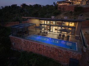 3 piscinas exteriores 