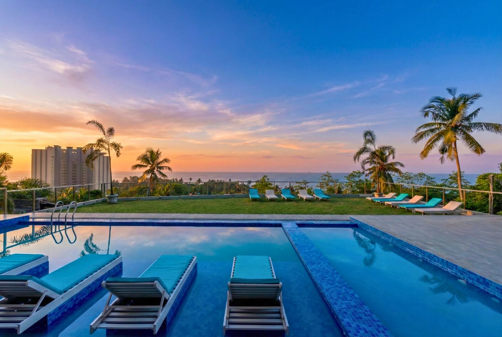 3 piscinas exteriores 