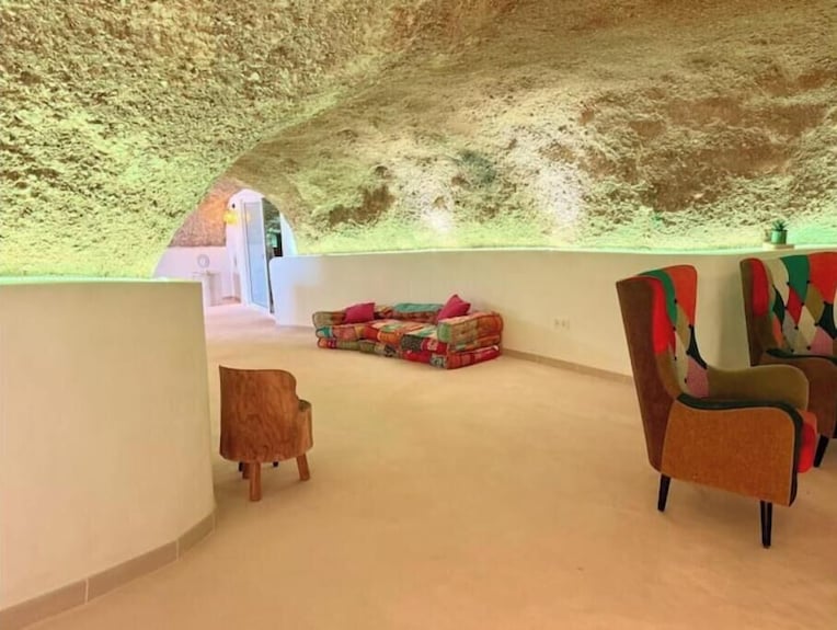 Cave With Heated Indoor Pool And Garden - Tenerife