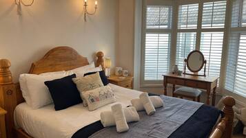 2 quartos, com decoração personalizada, com mobília individualizada