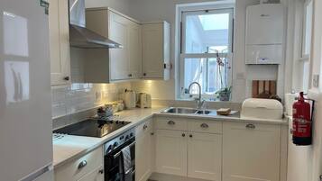 Talheres/pratos/utensílios de cozinha