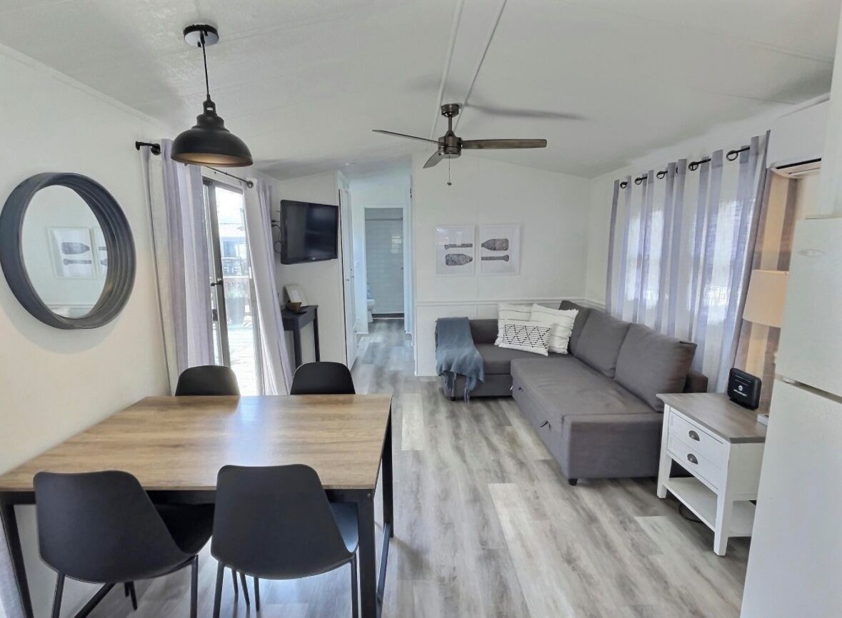 Lakeview Private Cottage Vacation Rental Located In Sherkston Shores Resort - Fort Erie