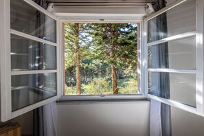 Cortinas/cortinados opacos, ferro/tábua de engomar, Wi-fi grátis 