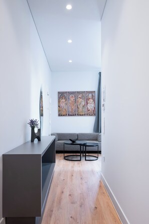 Quarto Triplo Sénior | Roupa de alta qualidade, cofre no quarto, com decoração personalizada 