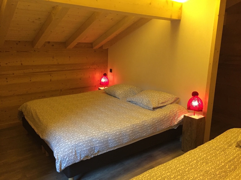 Chalet « Chez Gilles Haute Cimes » Avec Vue Sur Le Lac, Terrasse Privée Et Wi-fi - Châtel