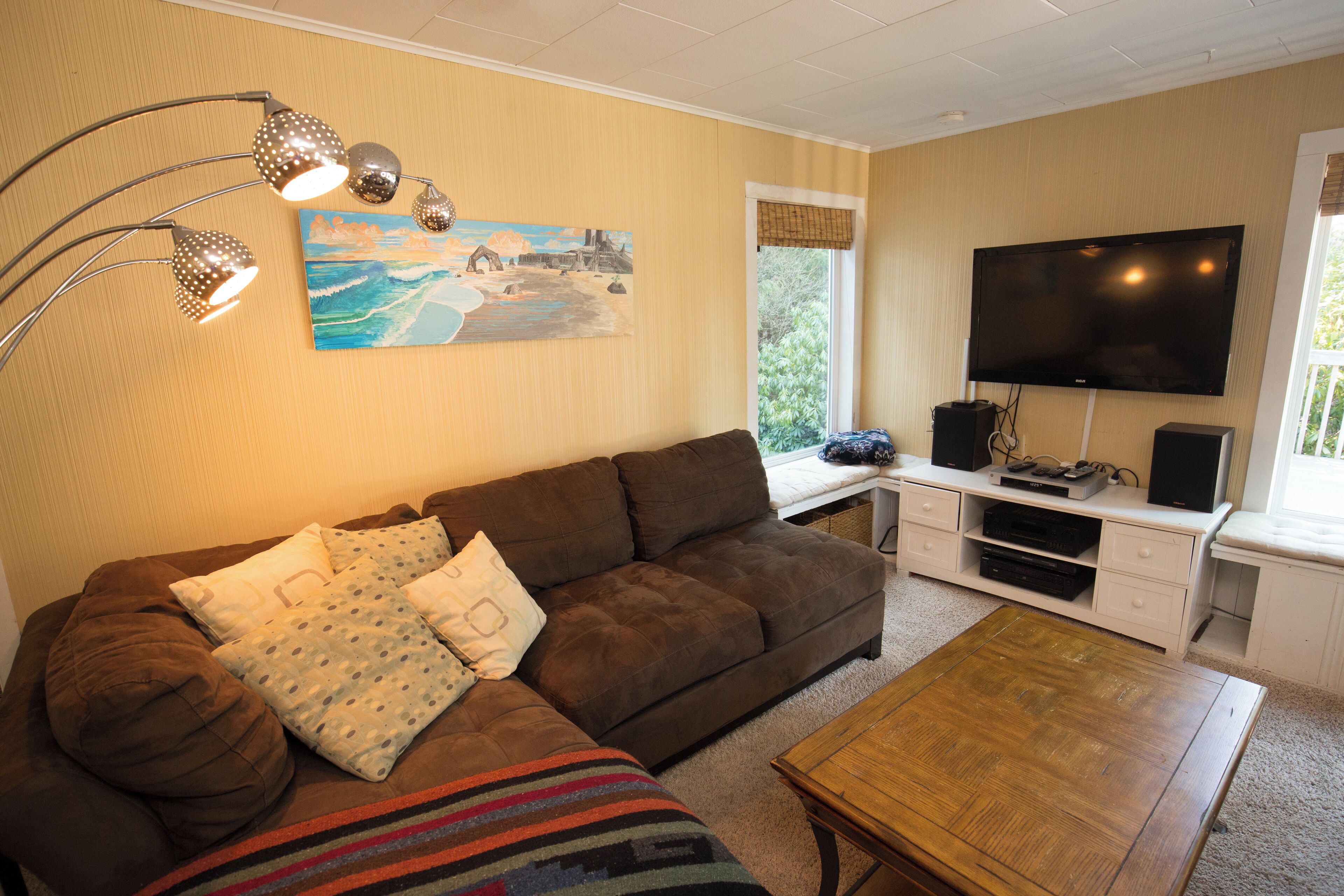 Cozy Beach House 4-bedroom House In Lovely Arch Cape For Your Getaway - Cannon Beach, OR