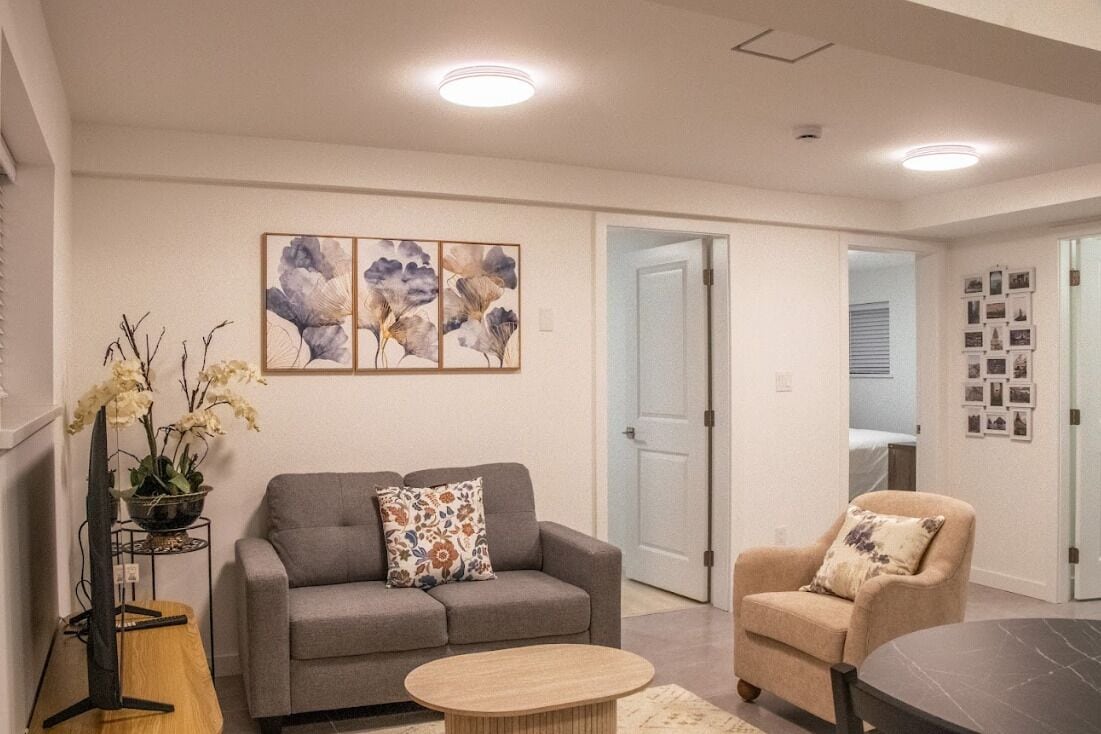 4615 Inverness Street Vancouver King And Queen 2 Bedrooms Suite Private Entry - Vancouver