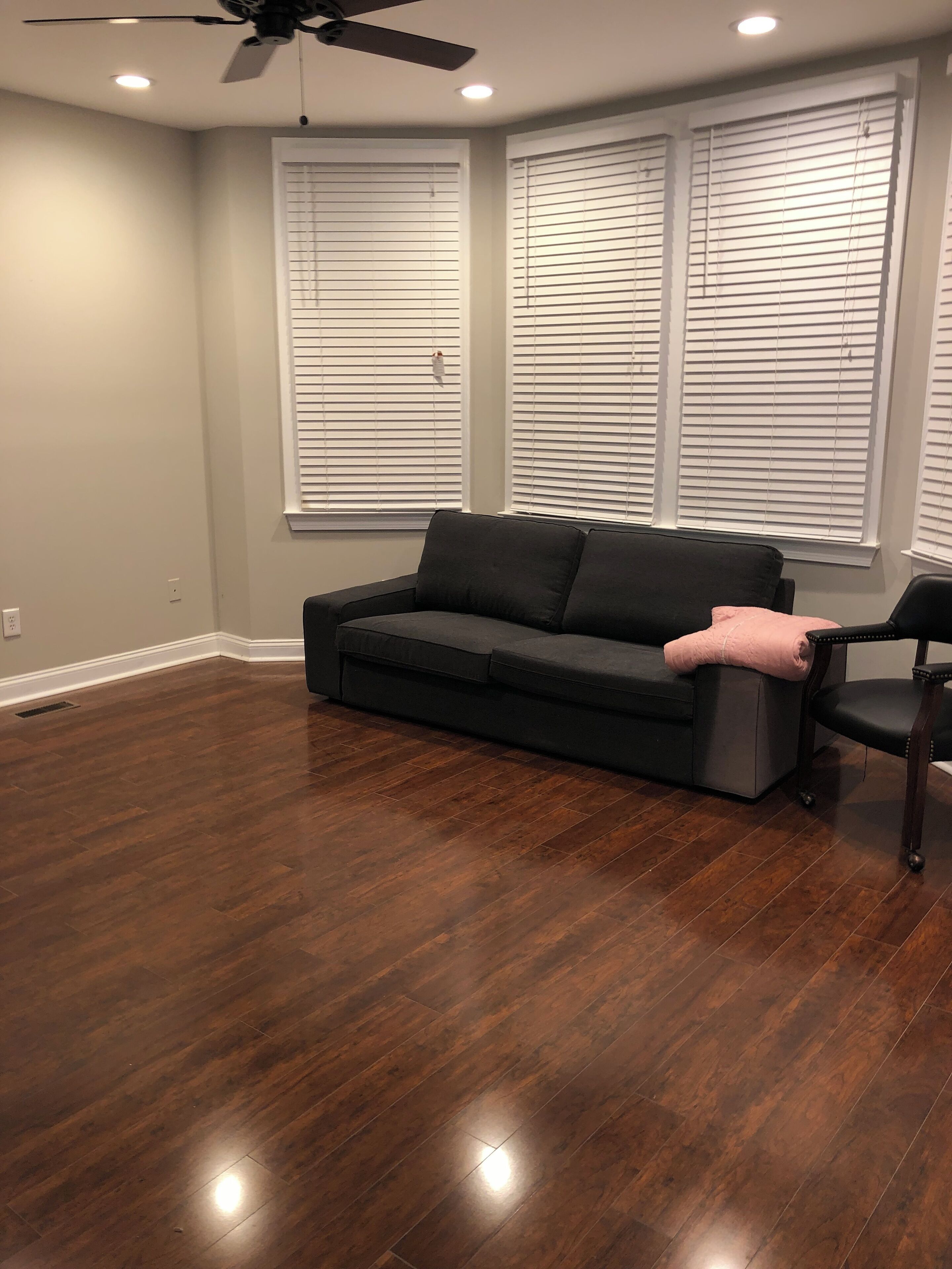 2-bedroom Townhome In Superb Baltimore With Parking And Gated Yard - Baltimore, MD