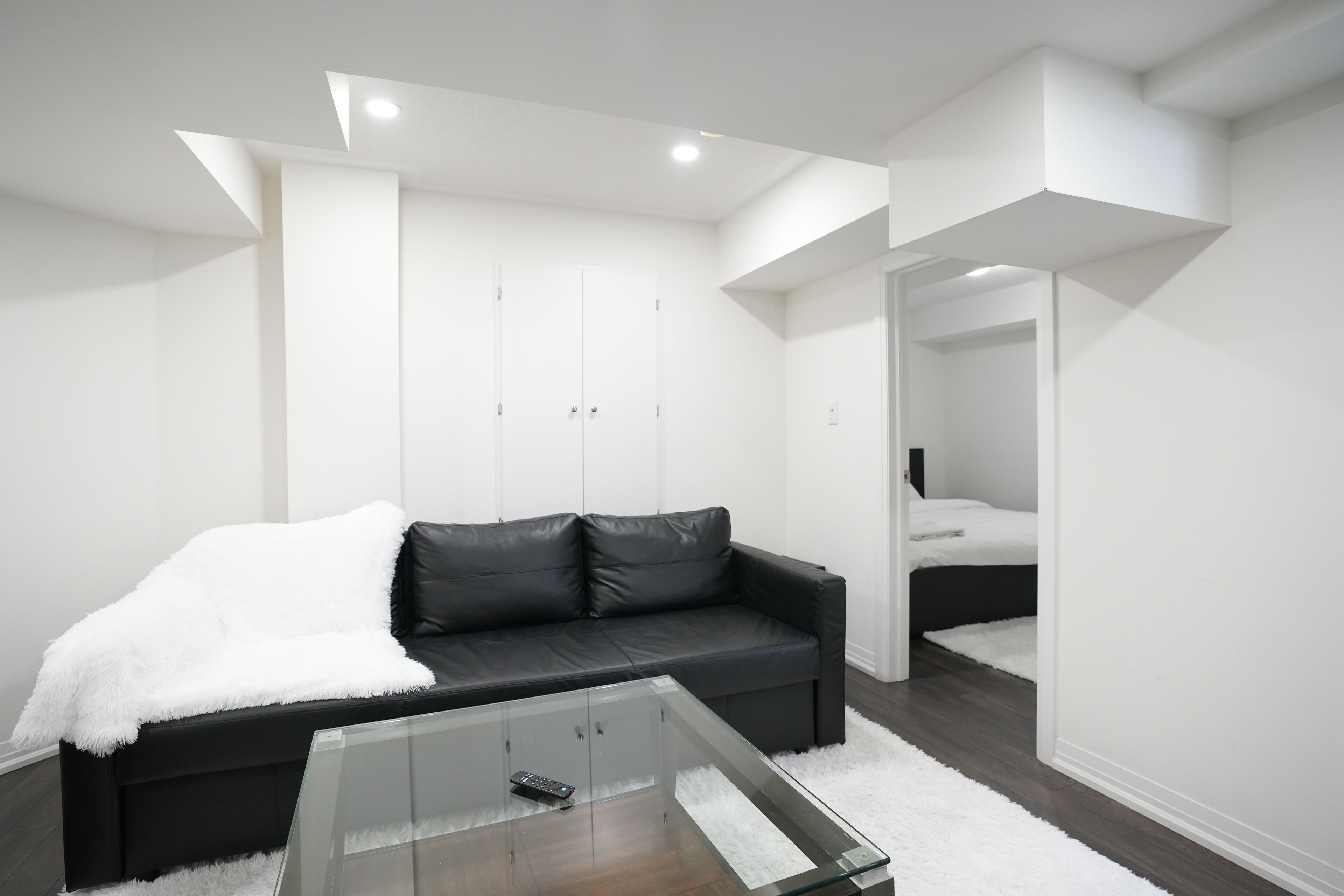 Chic & Cozy 2-bedroom Townhouse With All Amenities - Vaughan