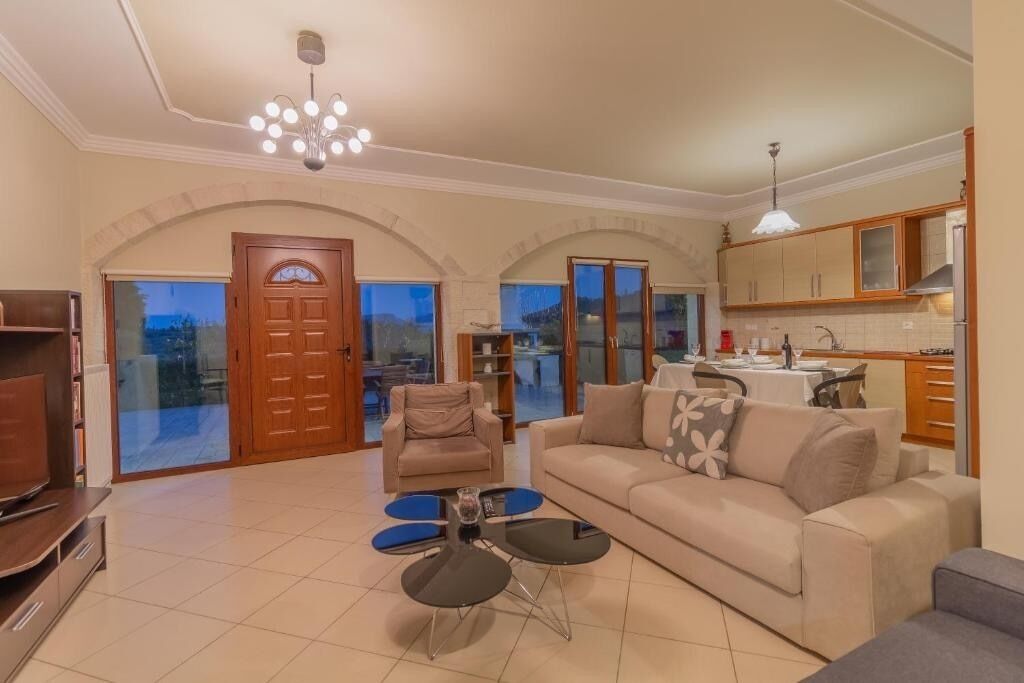 Villa Familiar, 2 quartos, piscina privativa, vista para a montanha | Sala de estar