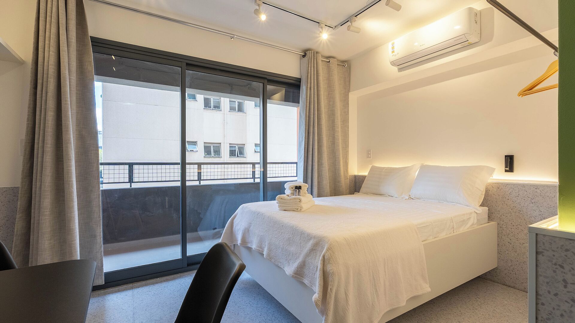 Estúdio Clássico, Vista para a cidade | Secretária adequada para computadores portáteis, Wi-fi grátis 