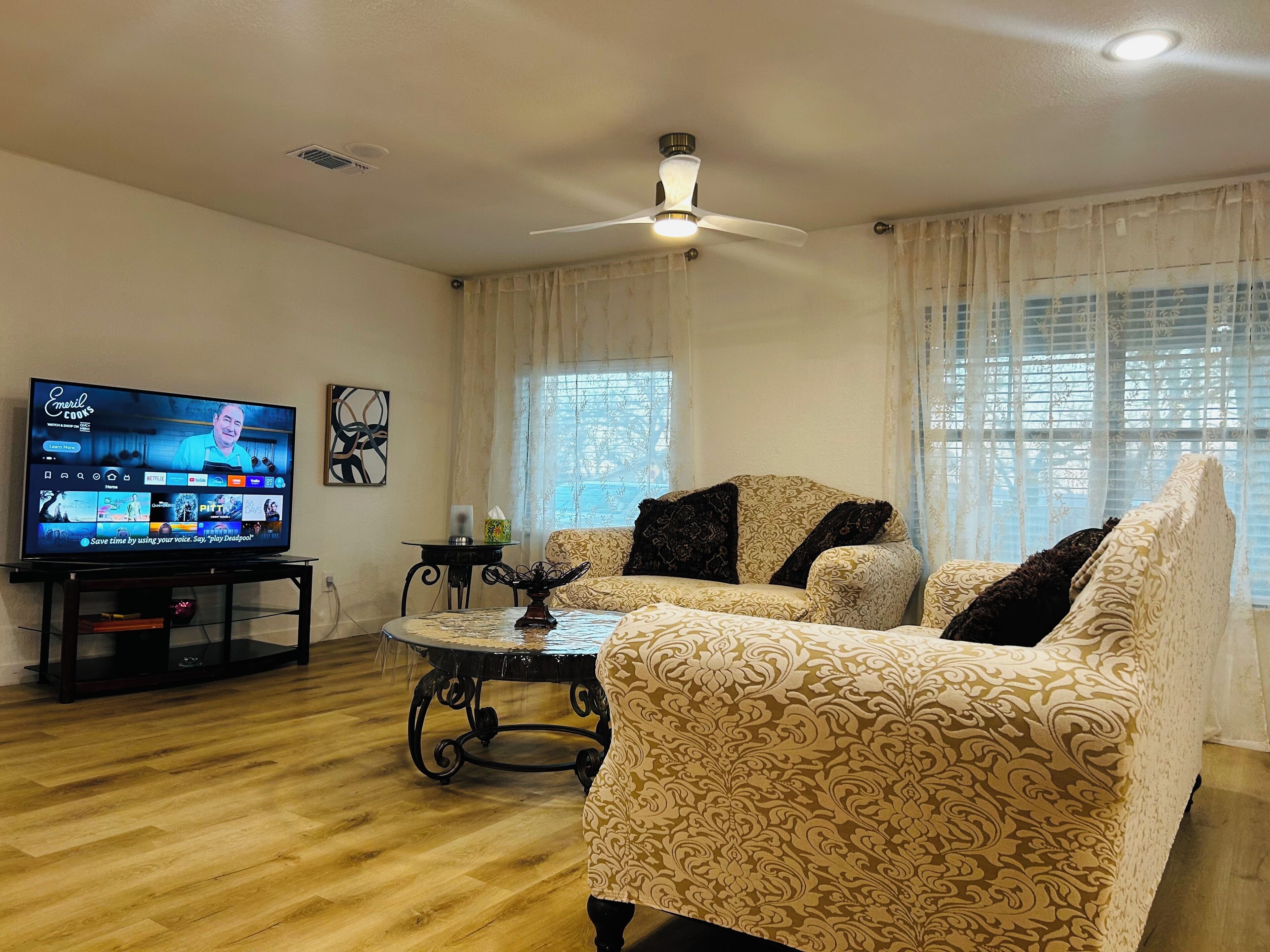 Modern 3br, Huge Private Fenced Backyard, Central Dfw Location - Irving