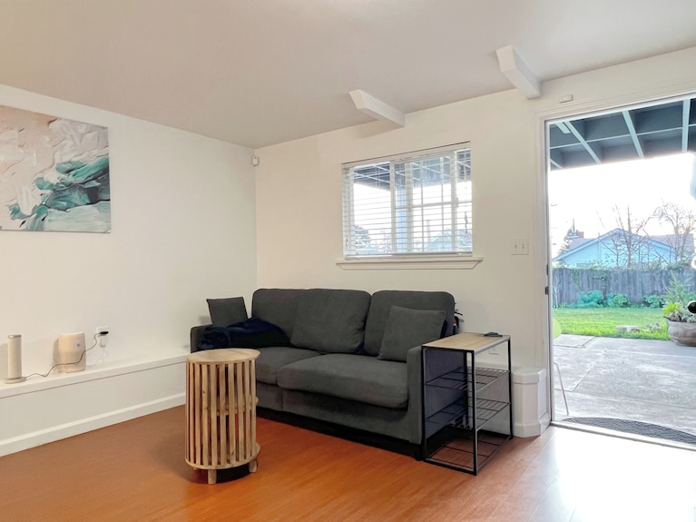 3927 - Comfy 2br Guest Unit With Kitchen Tv Laundry - Oakland, CA