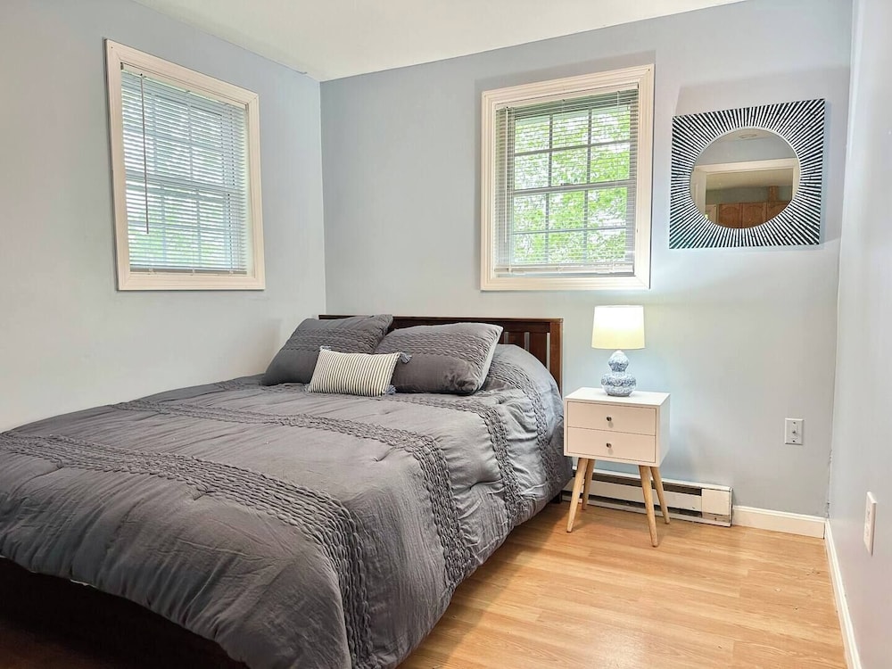 2 Bed King/Queen One bath Cottage close to Acadia NP Reviews, Deals ...