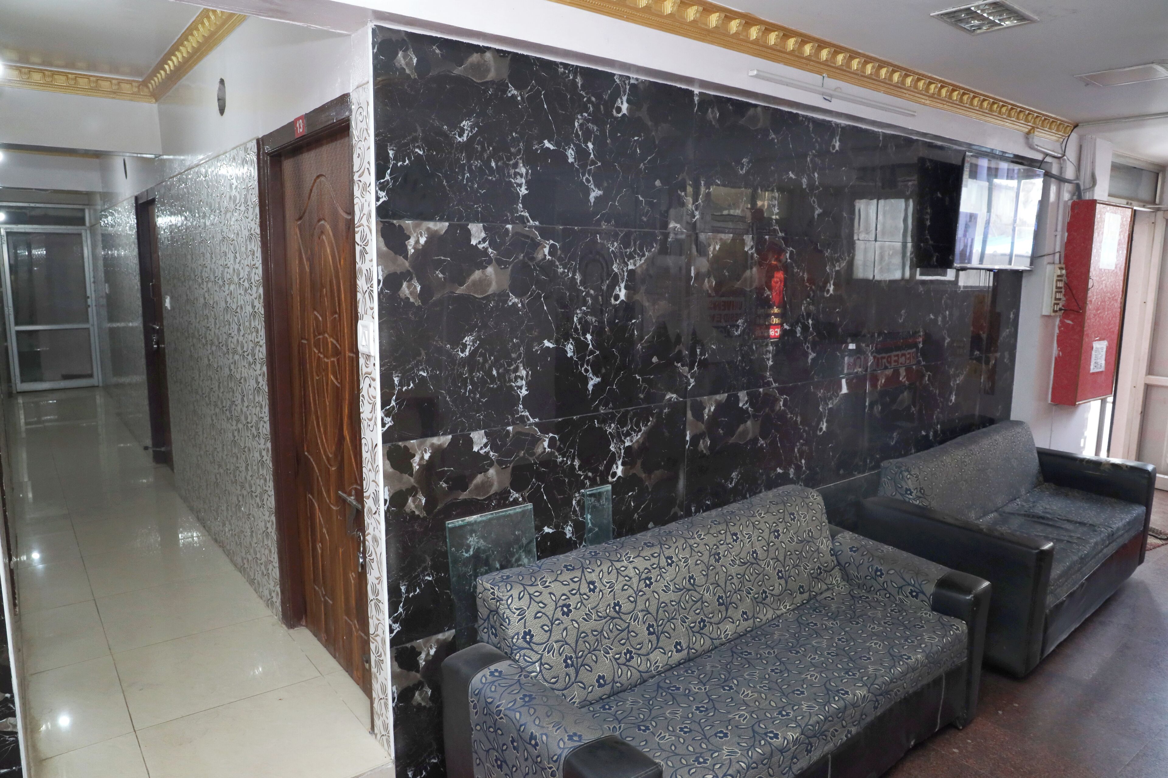 Área de estar no saguão