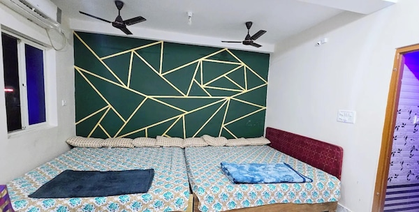 Shree Sai Lodge Puri - Puri