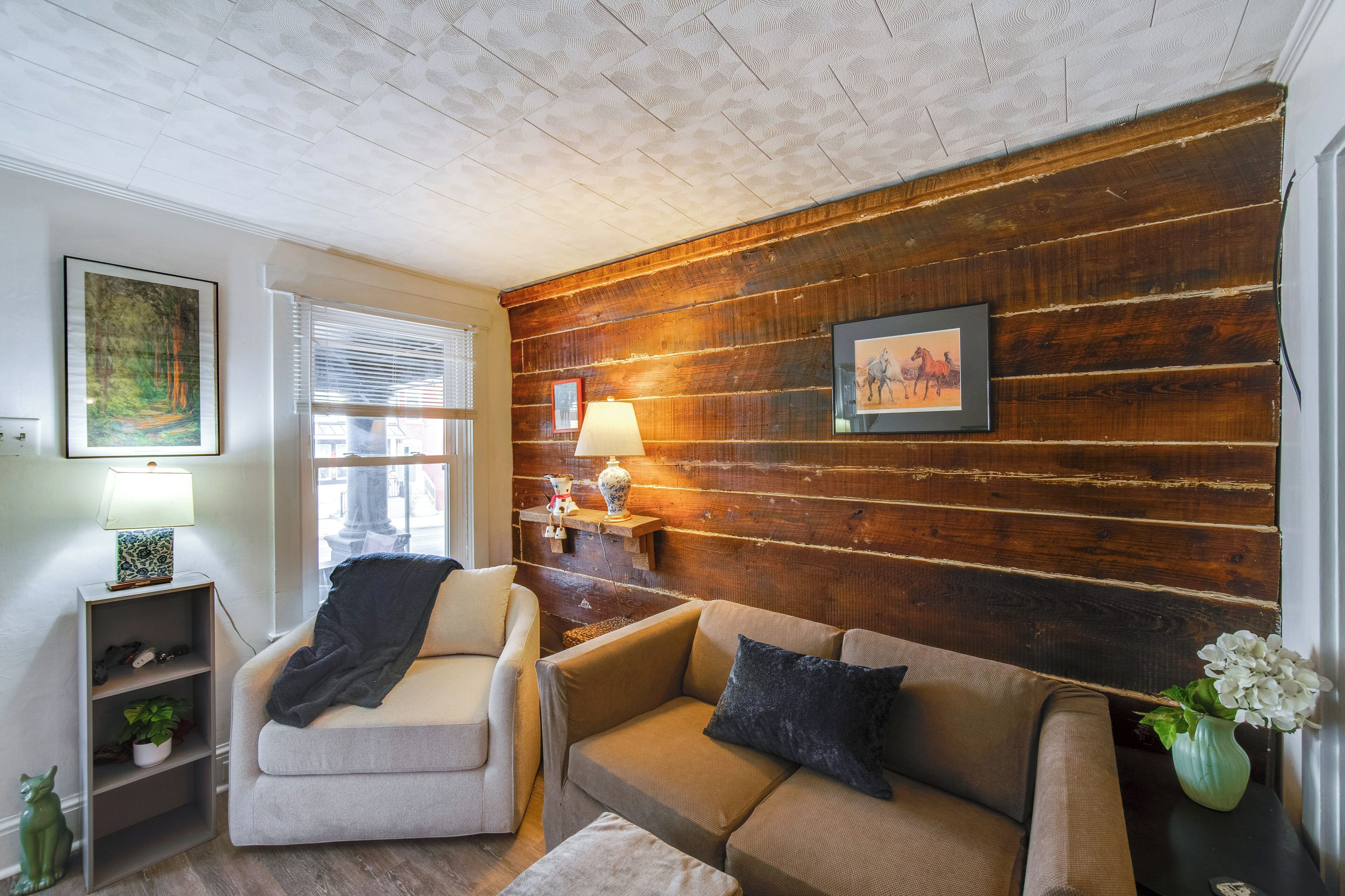 Wfh Space & Yard! Walkable Lancaster Row Home - Lititz, PA