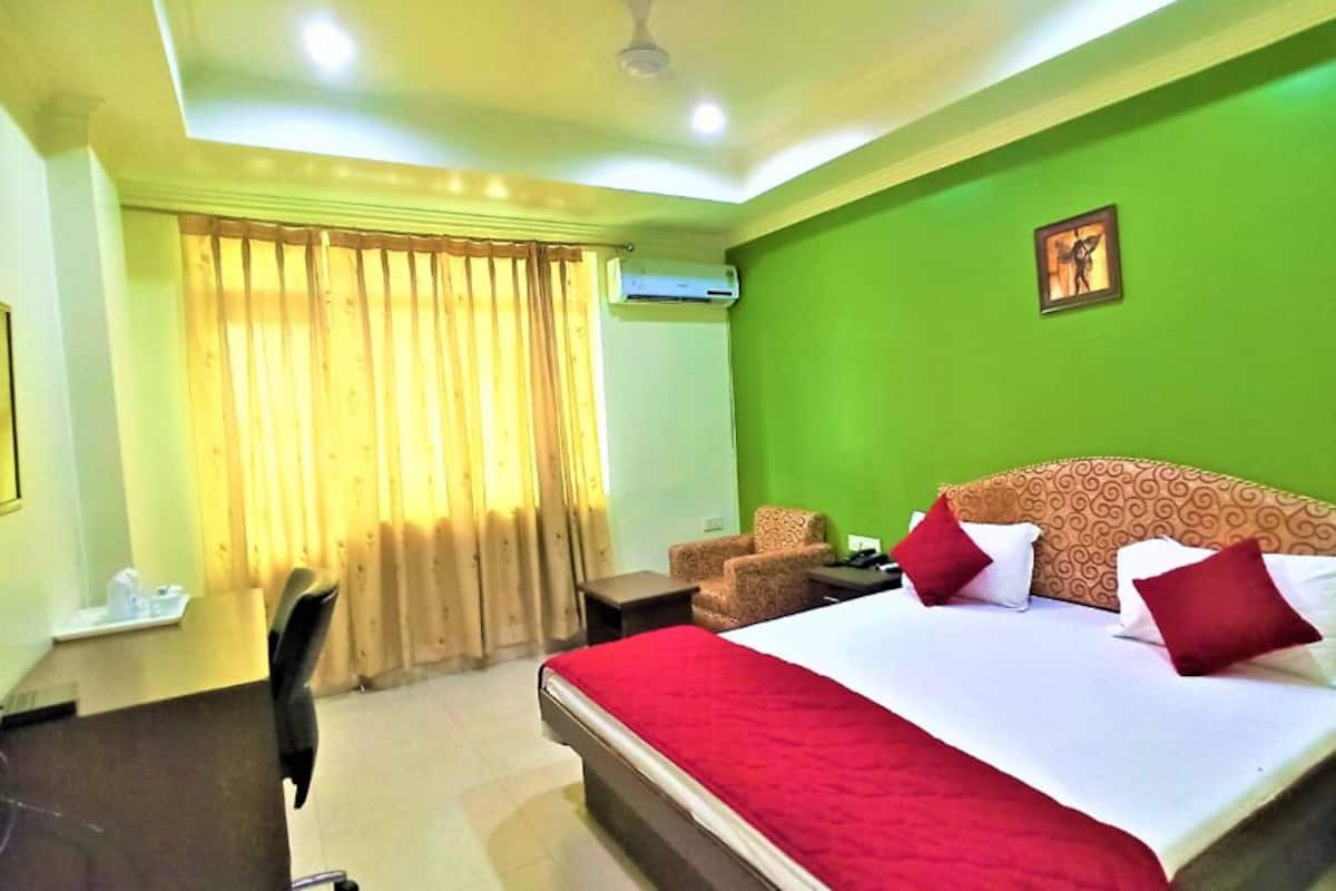 Quarto Duplo Deluxe, Vista para a cidade | Secretária, Wi-fi grátis