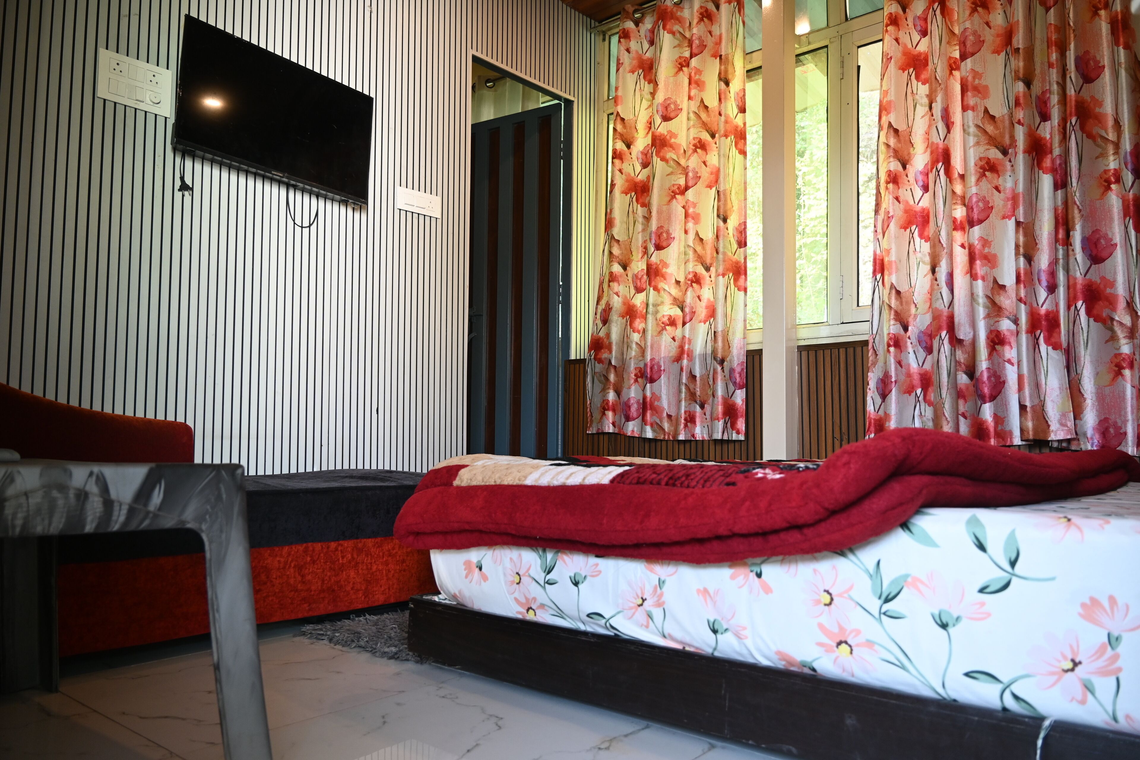Rajawat Stay, Dehradun Hotel - Dehradun