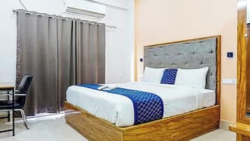 Quarto Duplo Deluxe, ar condicionado | Roupa hipoalergénica, secretária, Wi-fi grátis