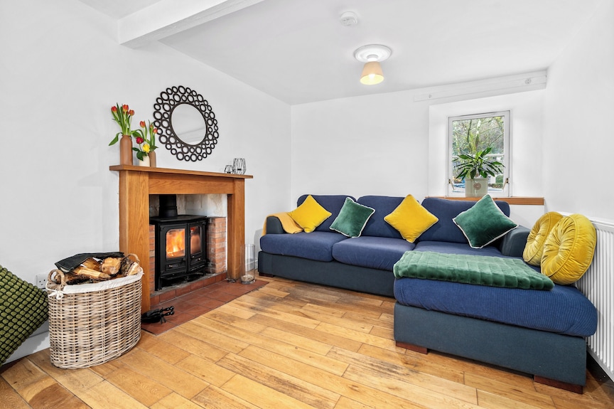 Loch Fyne Waterfront Cottage: Log Burner. Forest Drive. Dog-friendly. - Loch Awe