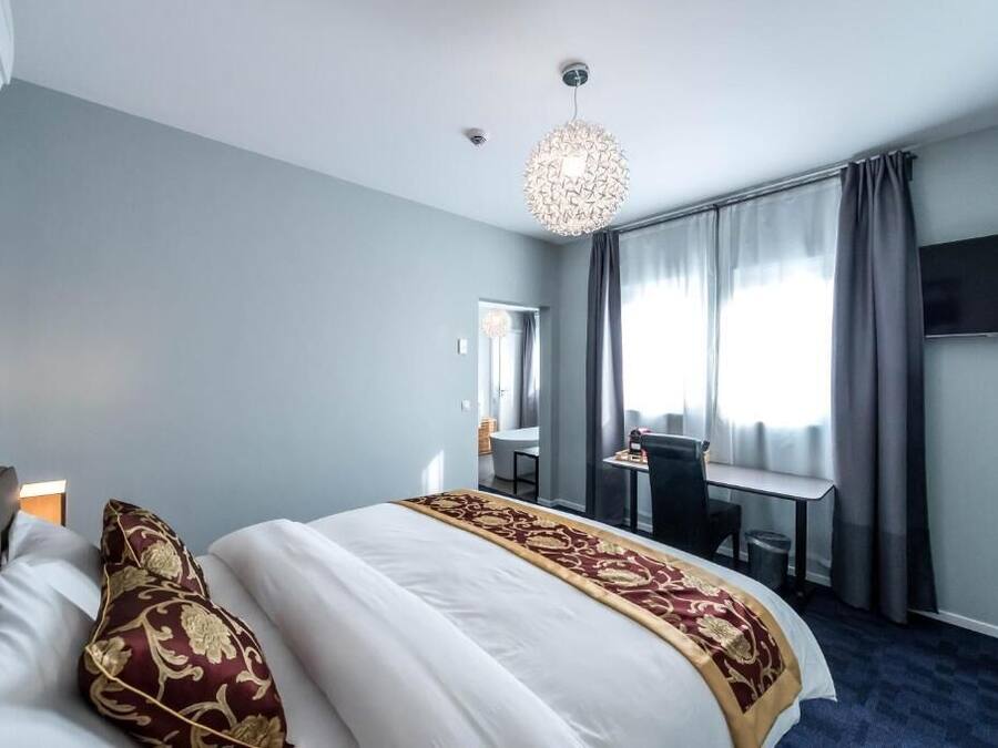 Secretária, Wi-fi grátis