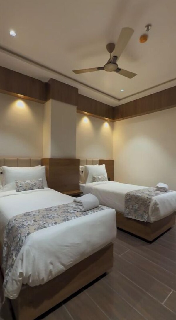 Hariganga S The Lake Attitude - Amravati