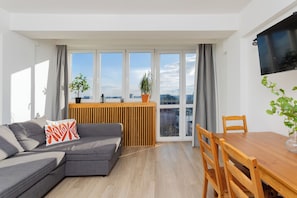 Apartament (188) | Área de estar | TV de tela plana