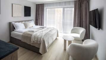 Suite-Estúdio Premium, varanda | Cortinas/cortinados opacos, quartos insonorizados, Wi-fi grátis