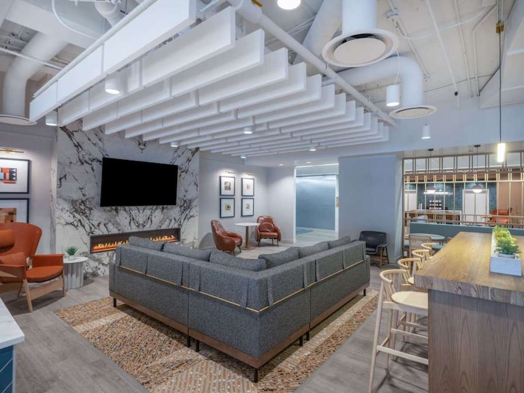 Near Ohare Airport + Breakfast. Shuttle. Pool. - Illinois