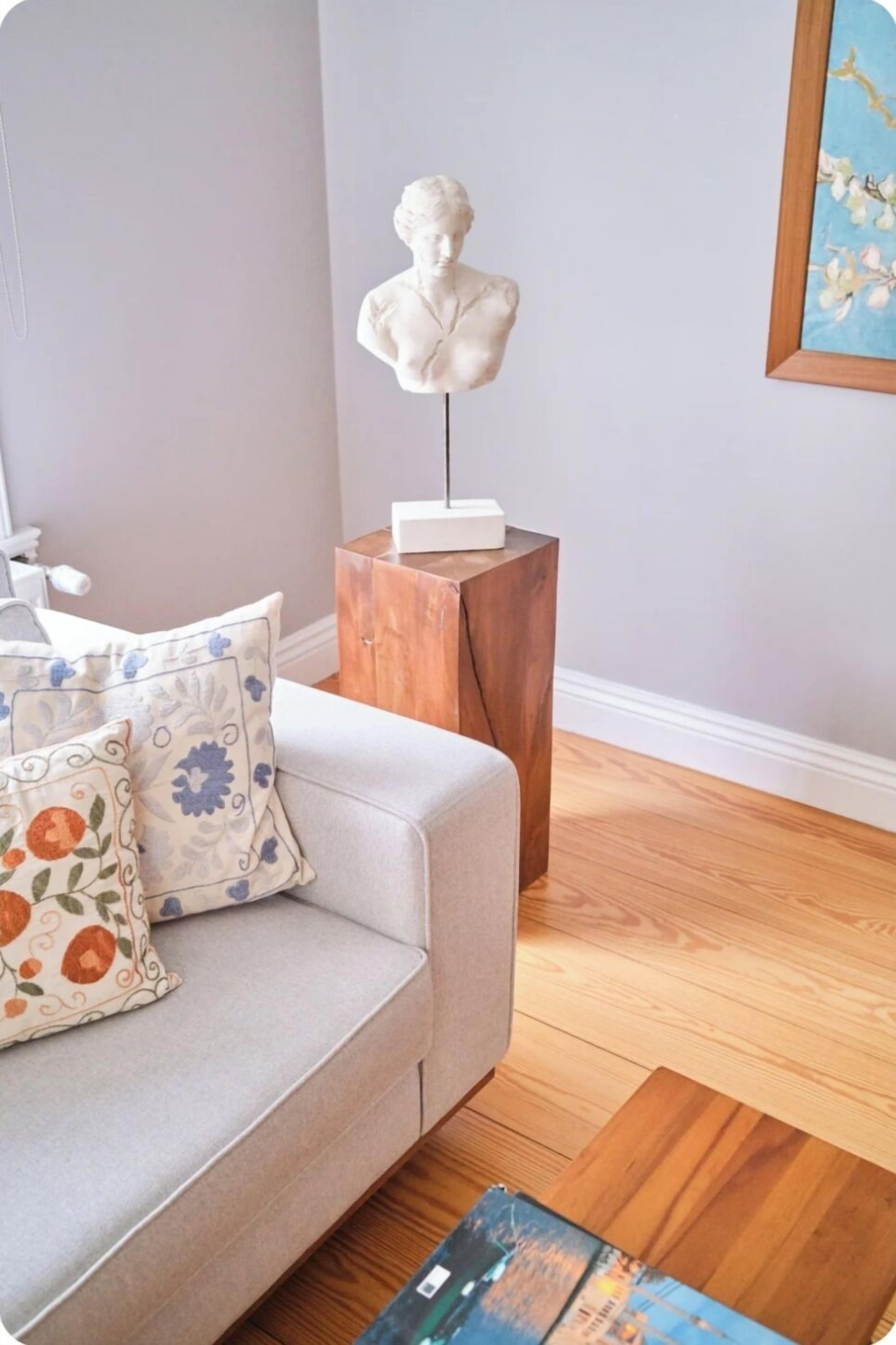 A Beautiful Historic Mansion In Beautiful Istanbul. Spacious 3-bedroom Building - Maltepe