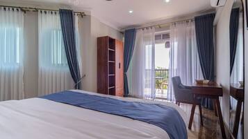 Secretária, secretária adequada para computadores portáteis