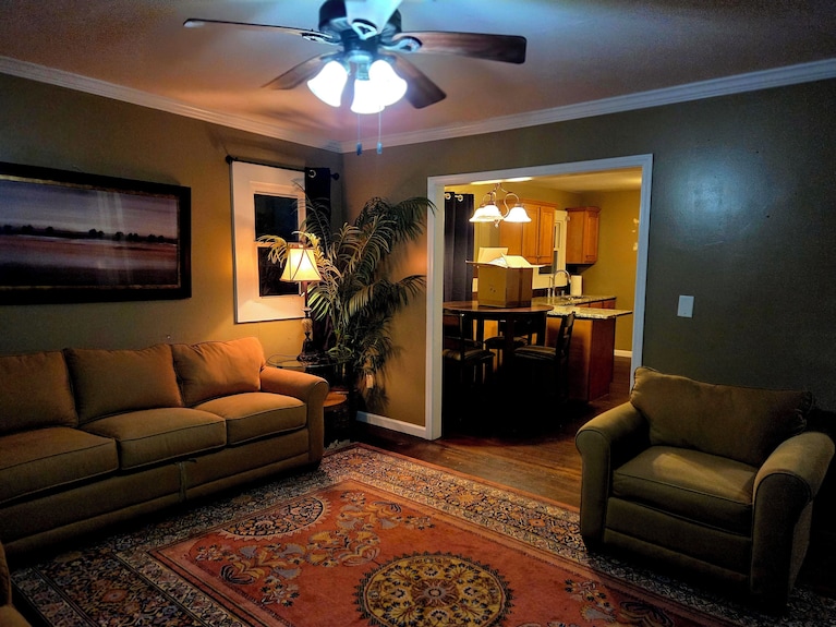 Beautiful Bungalow In The Heart Of Bg. By Wku Campus. 29 Miles To Mammoth Cave. - Bowling Green, KY