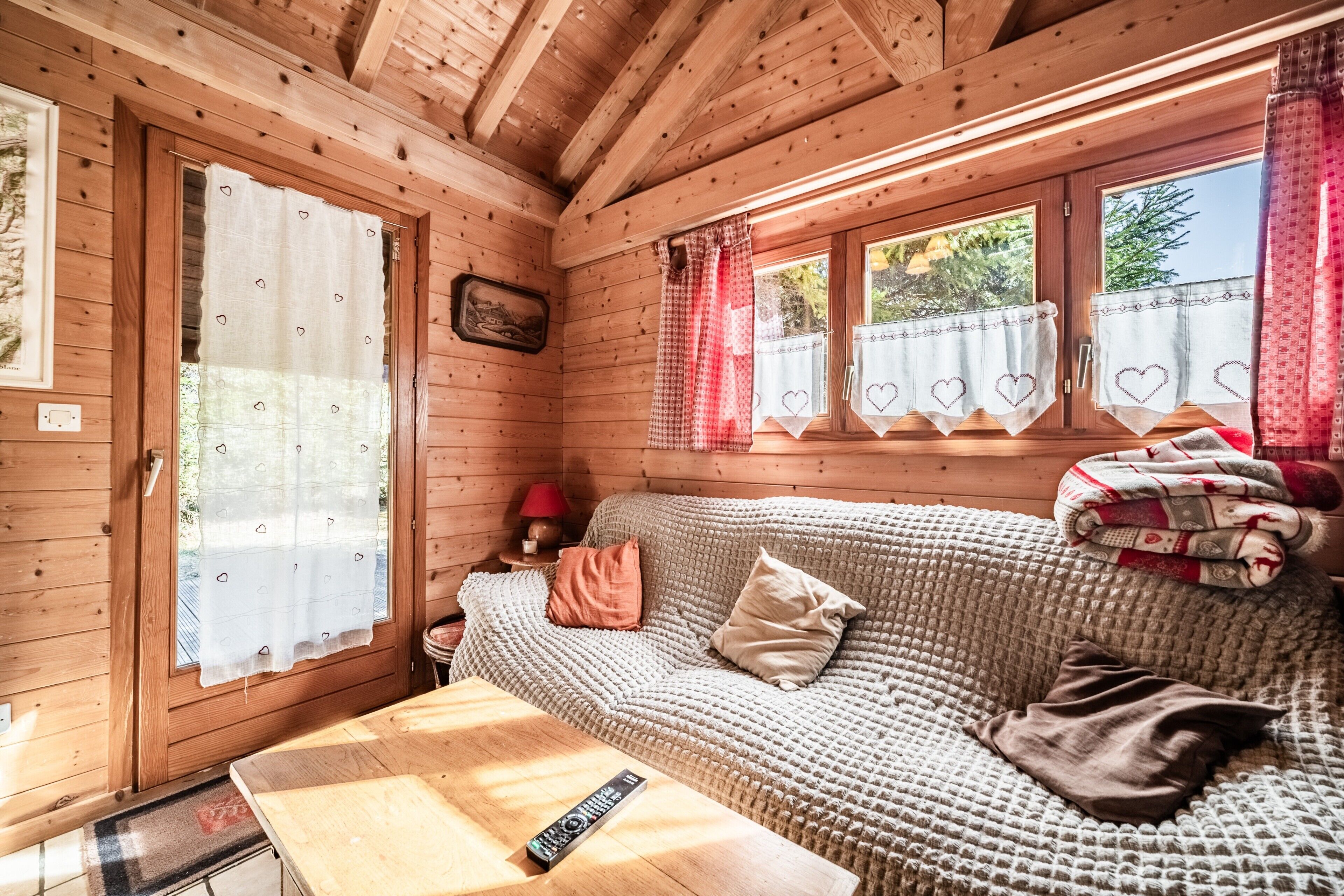 Chalet « 7p Confort - Le Refuge » Avec Vue Montagne, Terrasse Privée Et Wi-fi - Taninges