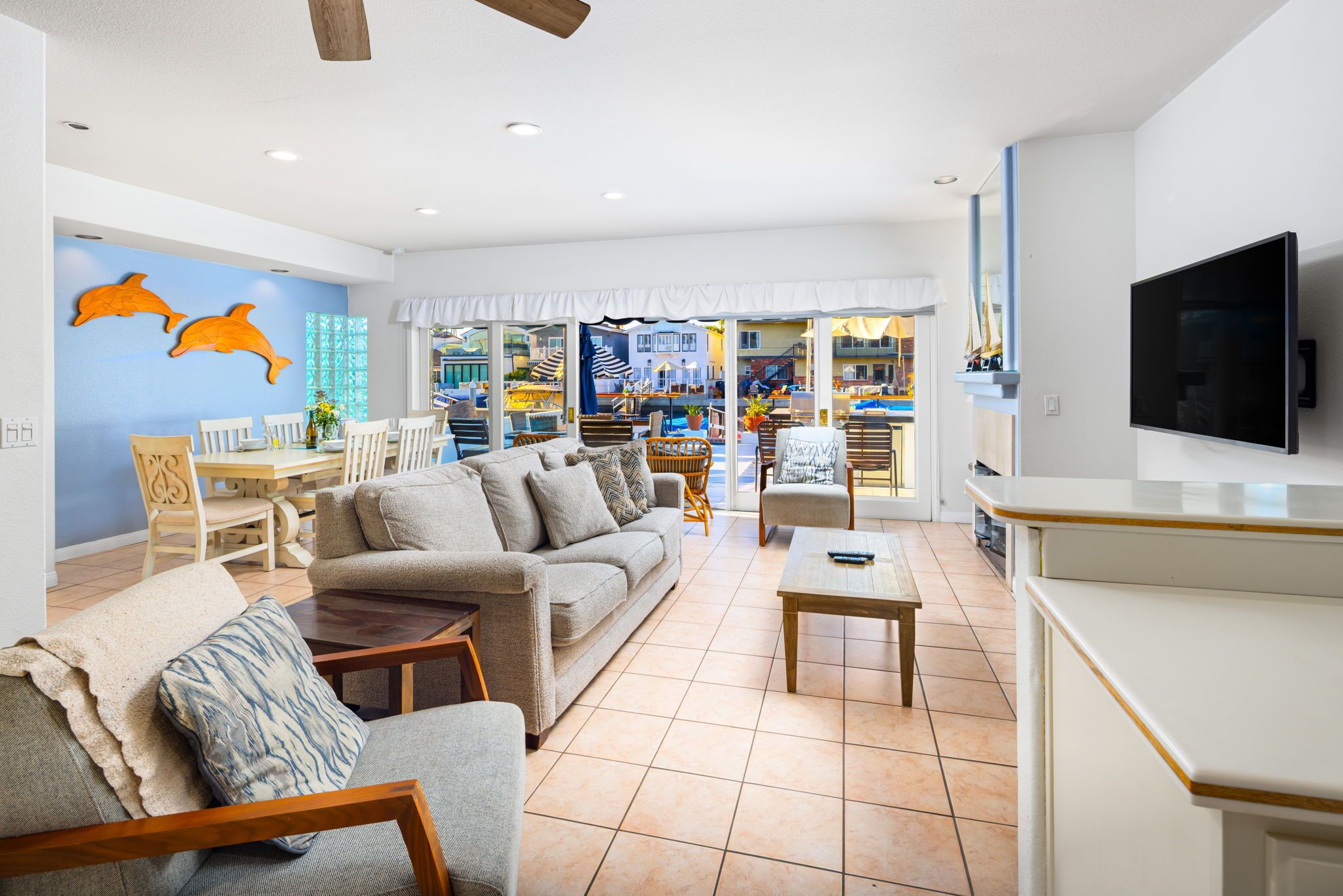 Waterfront W/jacuzzi, Deck, Walk To Beach & Restaurants! - Laguna Beach, CA