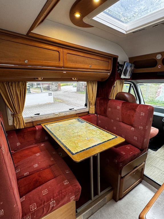 Pet Friendly 4 Berth Motorhome - Loch Ness