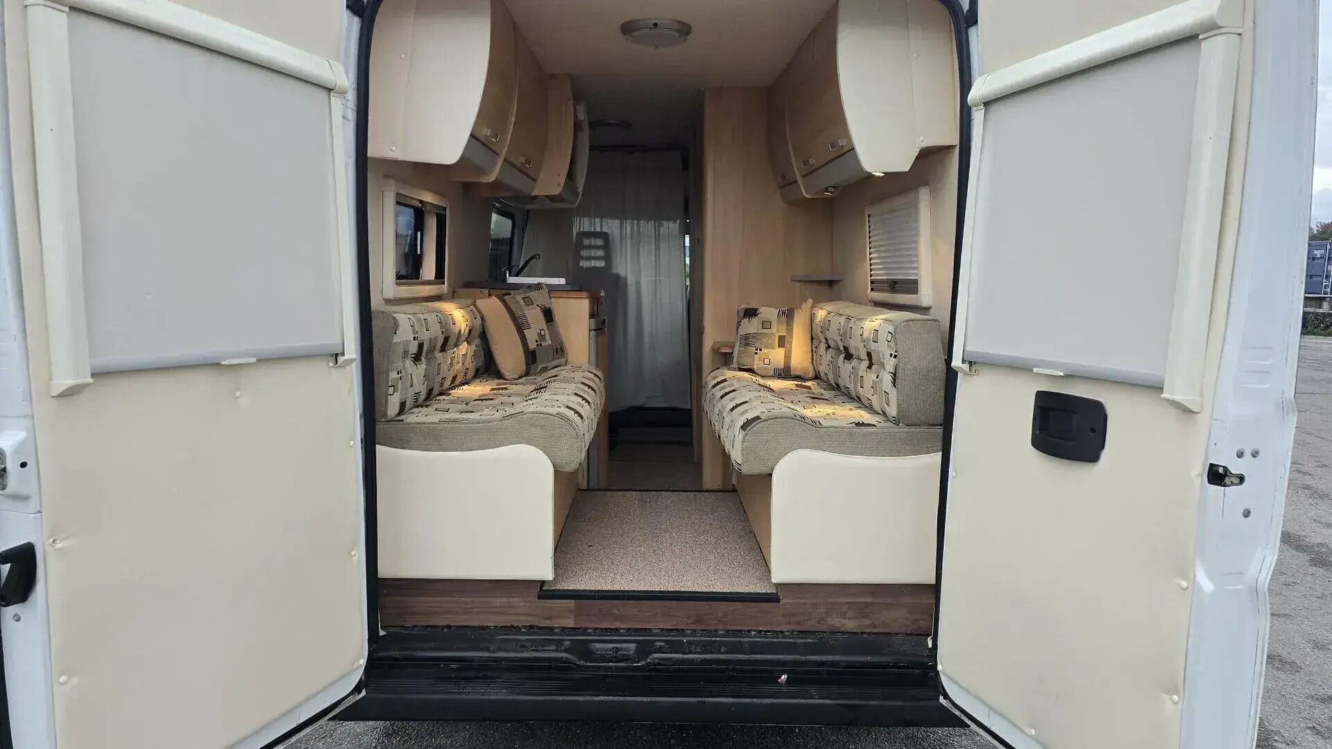 2 Berth Motorhome For Adventure In Premium Comfort - Loch Ness