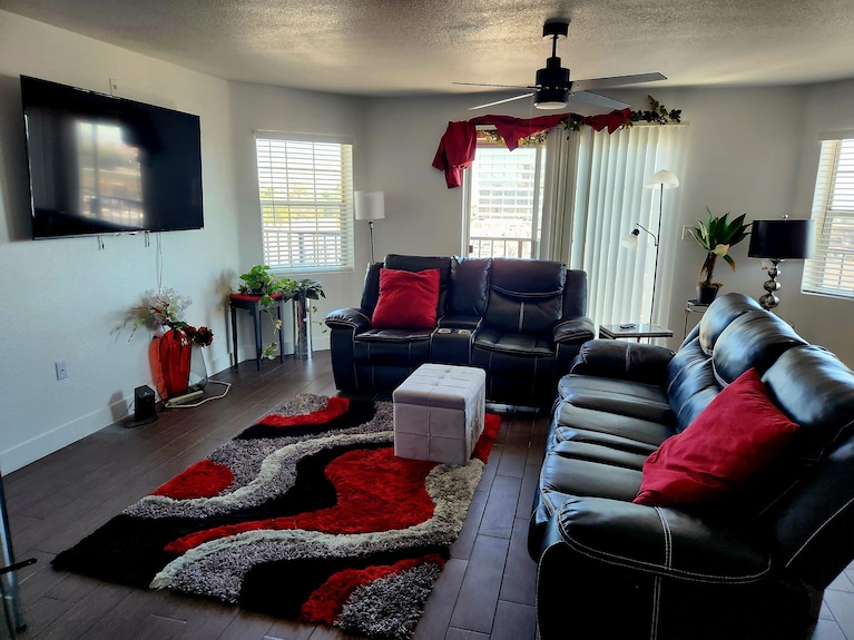 Cozy 2-bedroom Condo Style Unit Near Strip/convention Center - NAB Show