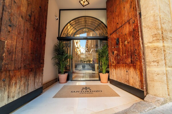 Hotel San Lorenzo Catedral - 