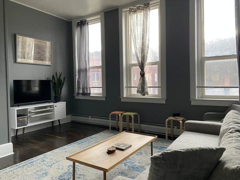 The Honesdale Loft - Downtown Historic Main St - Waymart, PA