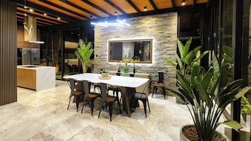 Casa Deluxe | Sala de jantar