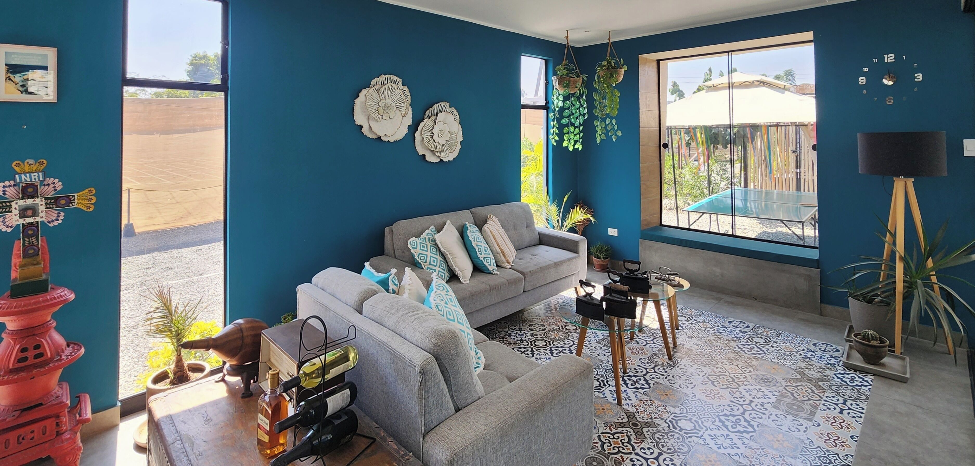 Casa, pátio, vista para o jardim | Sala de estar