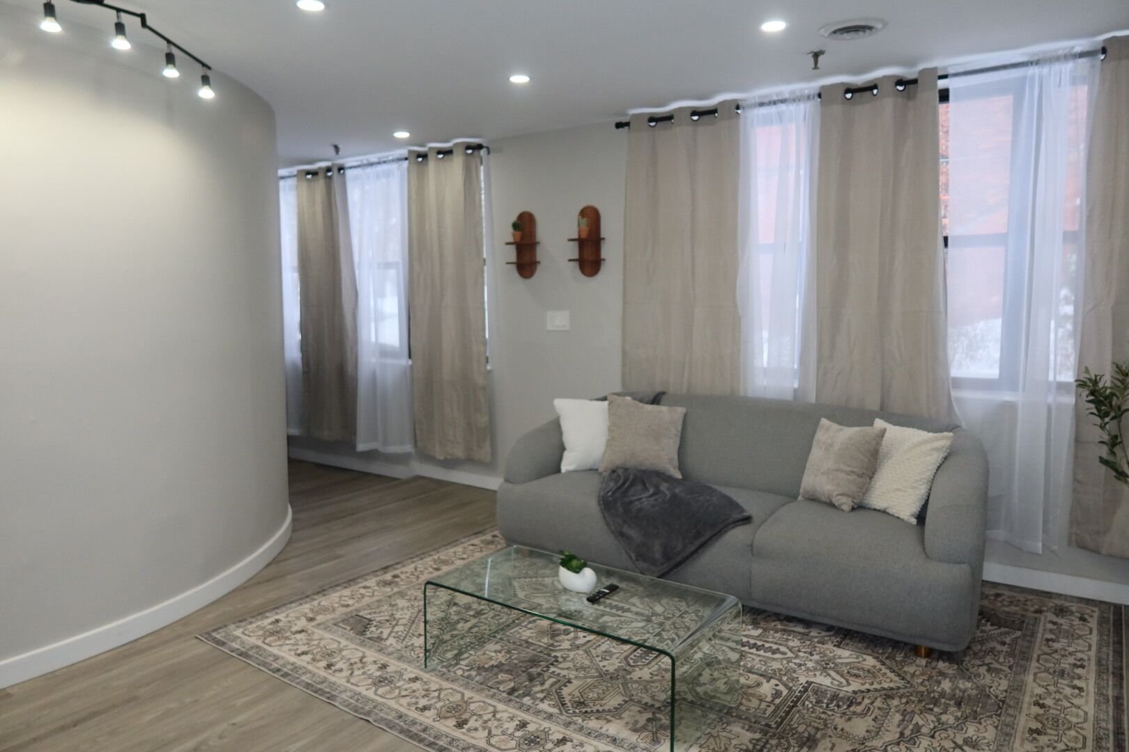 Chic 2br Retreat In Albany. Cozy, Stylish & Central - Albany, NY